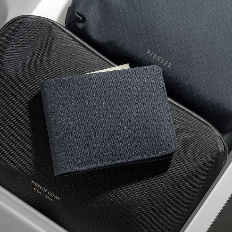 The Flyfold Billfold Wallet | Pioneer Carry – PIONEER
