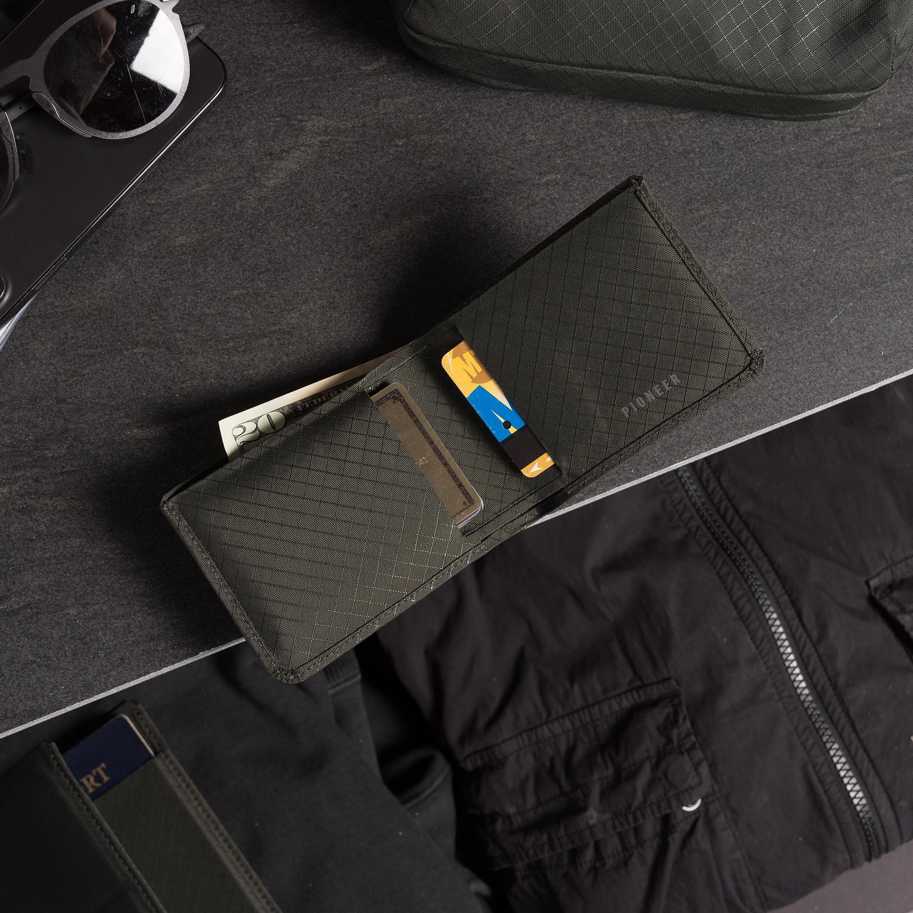 The Flyfold Billfold Wallet | Pioneer Carry – PIONEER
